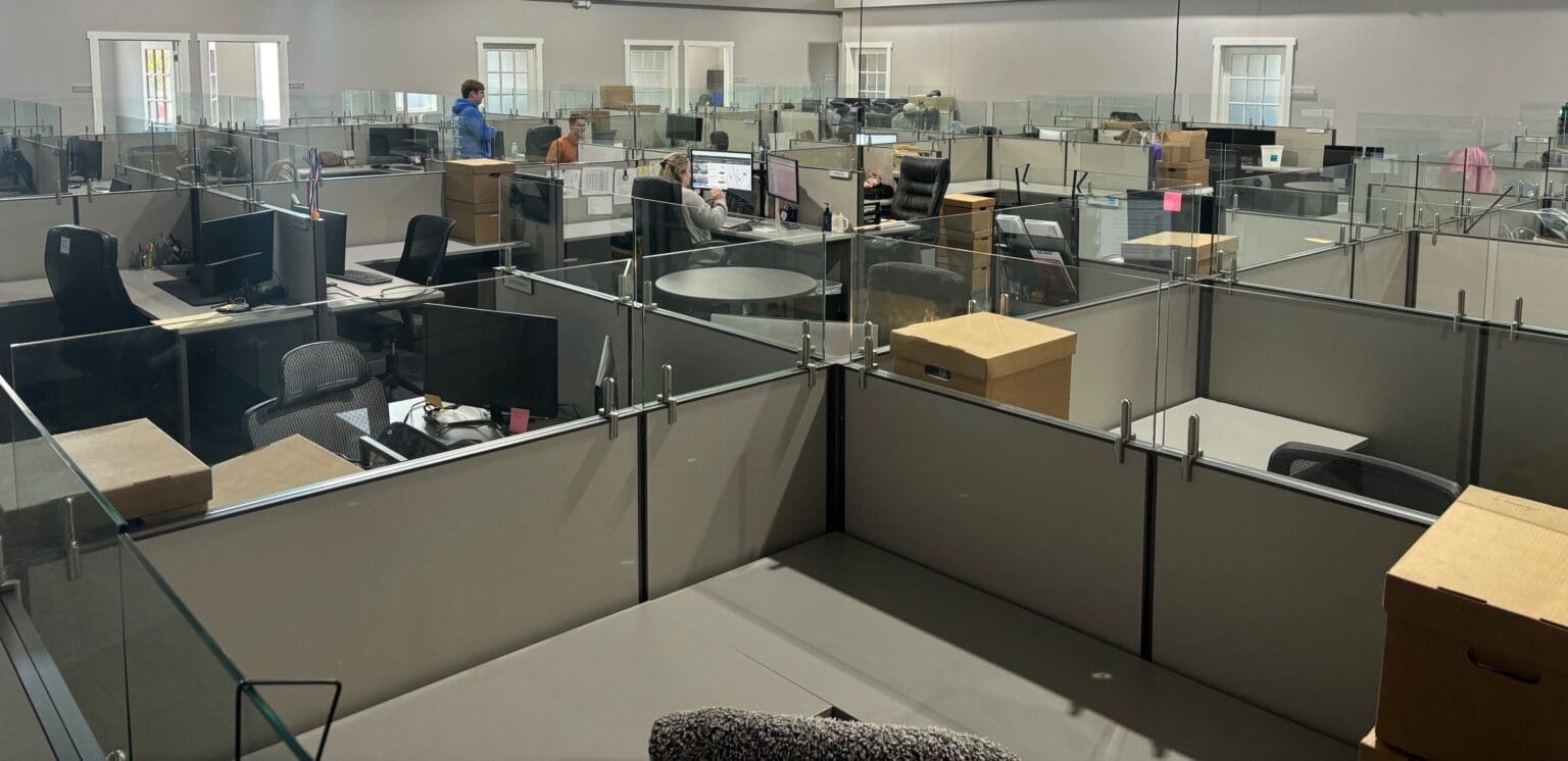 Cubicle Configurations: Designing the Right Layout for Your Team ...